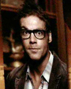 Which version of Daniel Jackson's Hair do you prefer? Long hair or ...